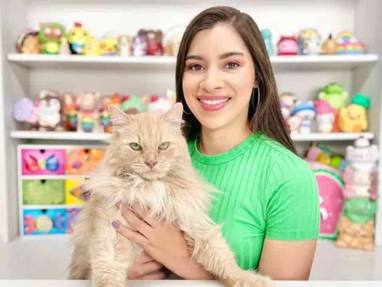 Moriah Elizabeth Net Worth in 2024 - Booming Influencer Business